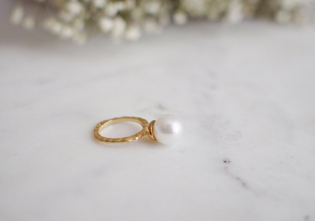 Alina Pearl Knuckle Ring – HELLO PARRY