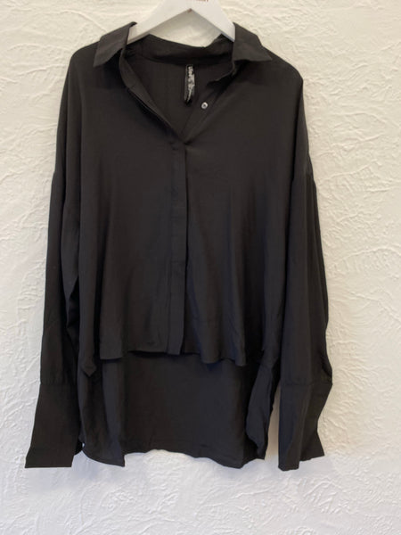 Mimi High-Low Hem Shirt – HELLO PARRY